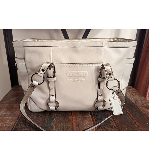 Coach | Bags | Coach Leather Purse Cream Gold | Poshmark